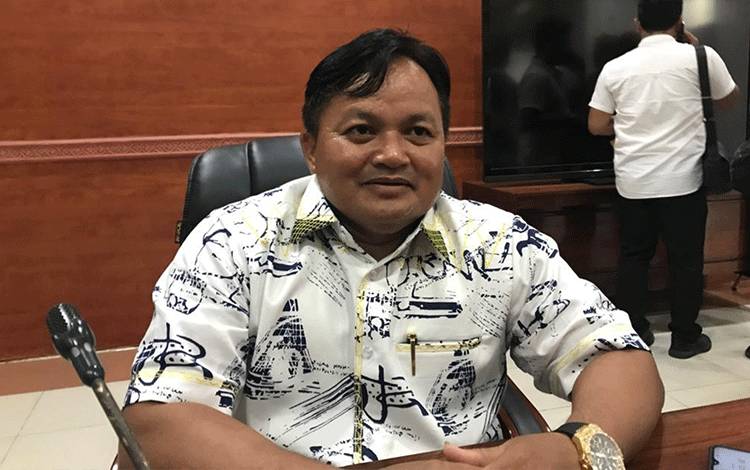 Ketua DPRD Kapuas Harapkan Kondisi Perumda Air Minum Tirta Pambelum Membaik Ketua DPRD Kapuas Harapkan Kondisi Perumda Air Minum Tirta Pambelum Membaik