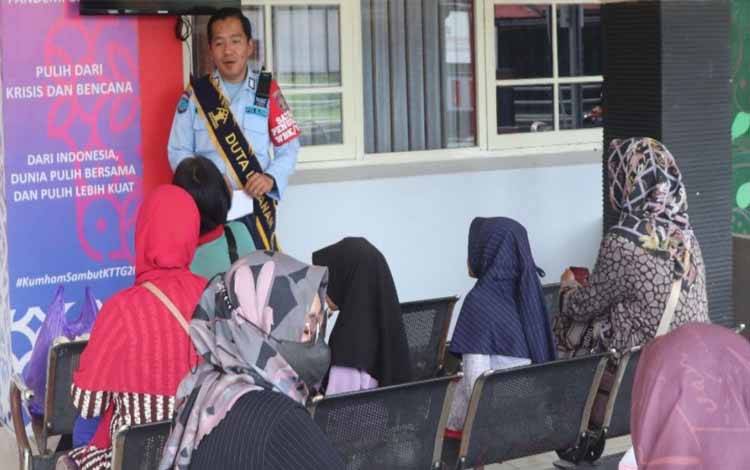 Duta Layanan Rutan Kapuas Sosialisasikan Alur Pelayanan Kunjungan? Duta Layanan Rutan Kapuas Sosialisasikan Alur Pelayanan Kunjungan?