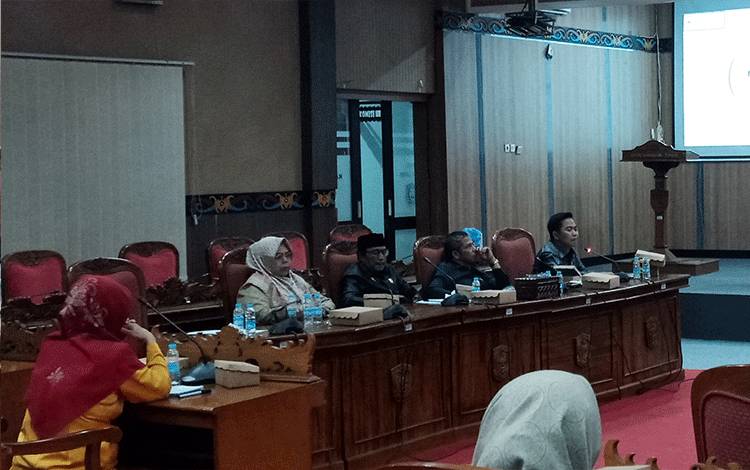 Surat Domisili Jadi Penyebab Carut Marut Sistem Zonasi PPDB di Kotim Surat Domisili Jadi Penyebab Carut Marut Sistem Zonasi PPDB di Kotim