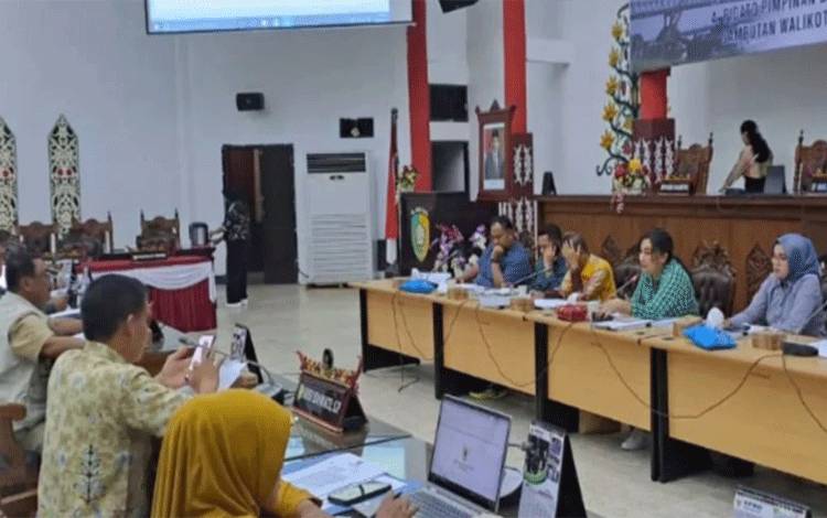 DPRD dan Pemko Palangka Raya Sepakat Bentuk Perda Penanganan Stunting DPRD dan Pemko Palangka Raya Sepakat Bentuk Perda Penanganan Stunting