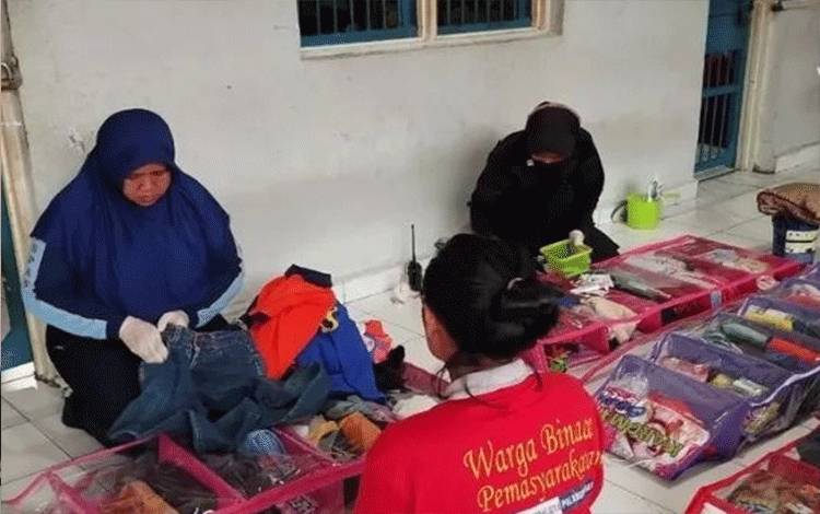 Razia Kamar di Lapas Perempuan Palangka Raya Langkah Preventif Jaga ... Razia Kamar di Lapas Perempuan Palangka Raya Langkah Preventif Jaga ...