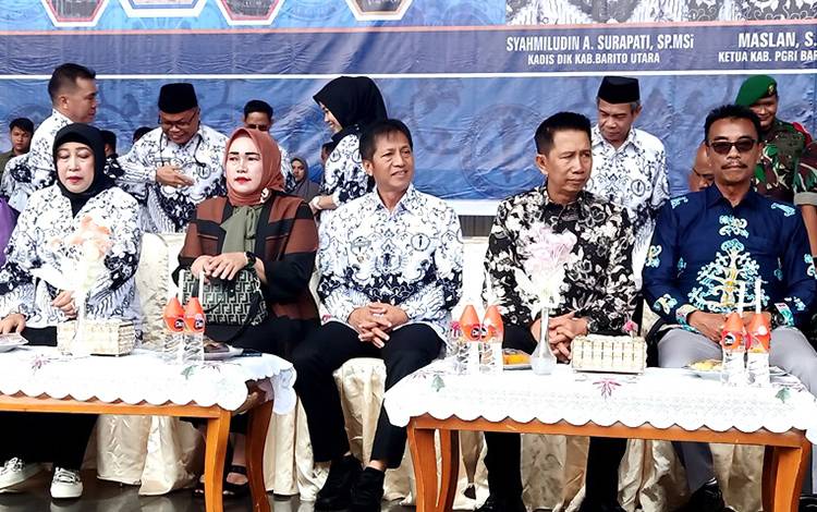 Ketua PGRI Minta Perhatian Nasib dan Masa Depan Guru Honorer Ketua PGRI Minta Perhatian Nasib dan Masa Depan Guru Honorer