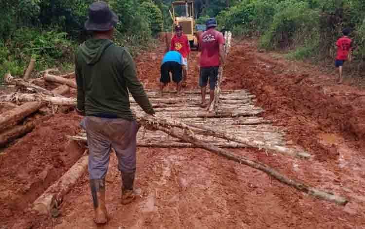 Pemkab Kotim Upayakan Pembangunan Jalan Tembus Pulau Hanaut Melalui ... Pemkab Kotim Upayakan Pembangunan Jalan Tembus Pulau Hanaut Melalui ...