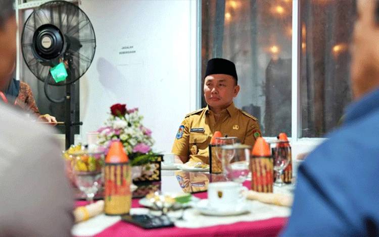 Bangun Ekonomi yang Stabil agar Dapat Menurunkan Angka Kemiskinan Bangun Ekonomi yang Stabil agar Dapat Menurunkan Angka Kemiskinan