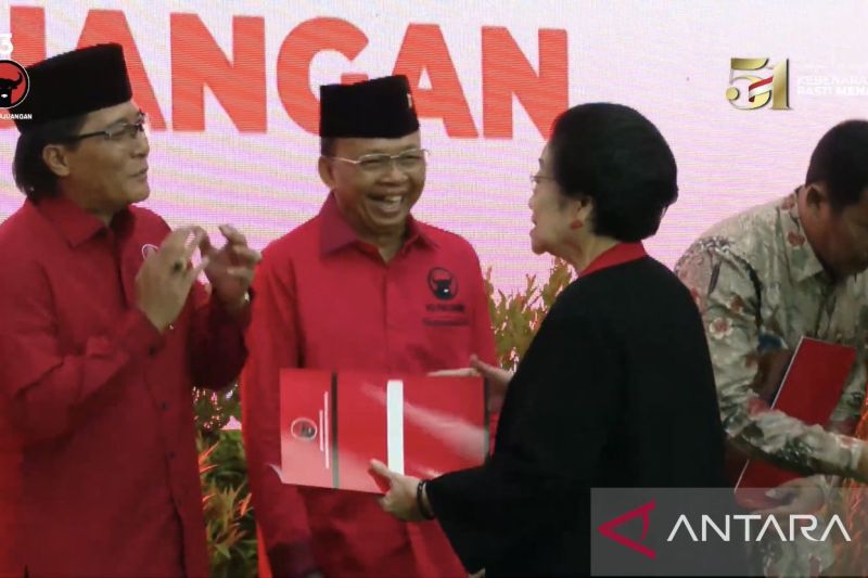 PDI Perjuangan Usung Wayan Koster dan Giri Prasta di Pilkada Bali PDI Perjuangan Usung Wayan Koster dan Giri Prasta di Pilkada Bali