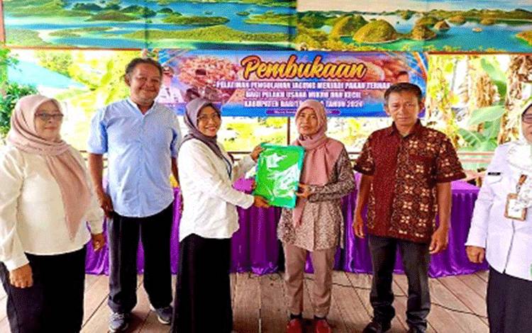 UMKM Miliki Peranan Penting Bagi Perekonomian UMKM Miliki Peranan Penting Bagi Perekonomian