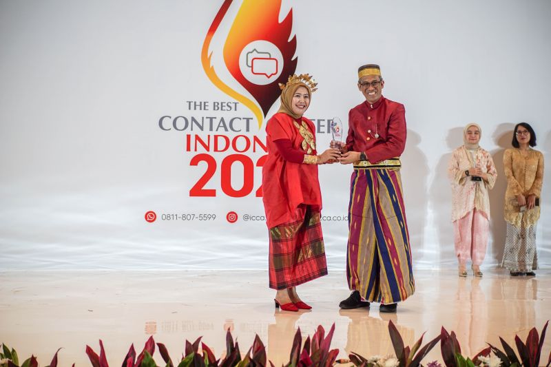 BSI Raih Penghargaan Contact Center Terbaik Indonesia 2024 BSI Raih Penghargaan Contact Center Terbaik Indonesia 2024
