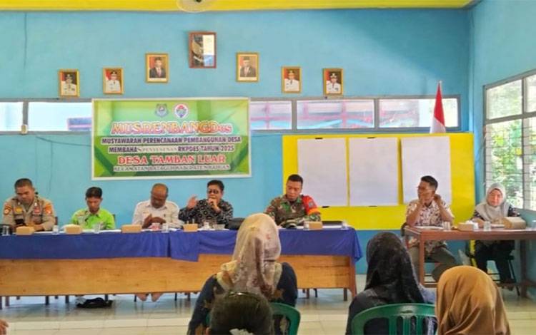 Hadiri Penyusunan RKPDes Tamban Luar, Ini Pesan Camat Bataguh Hadiri Penyusunan RKPDes Tamban Luar, Ini Pesan Camat Bataguh