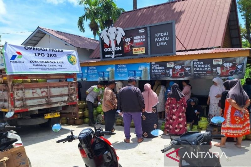 DPKUKMP Palangka Raya Gelar Pasar Murah untuk Stabilitas Harga Pangan DPKUKMP Palangka Raya Gelar Pasar Murah untuk Stabilitas Harga Pangan